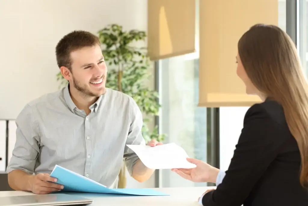 6 Resume Techniques Using Storytelling to Stand Out